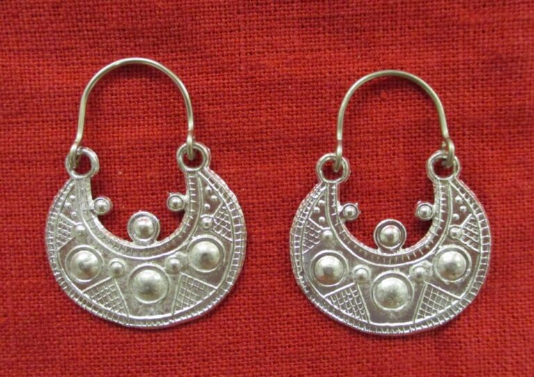 Replica medieval Half-Moon Temple Rings from Billy and Charlie