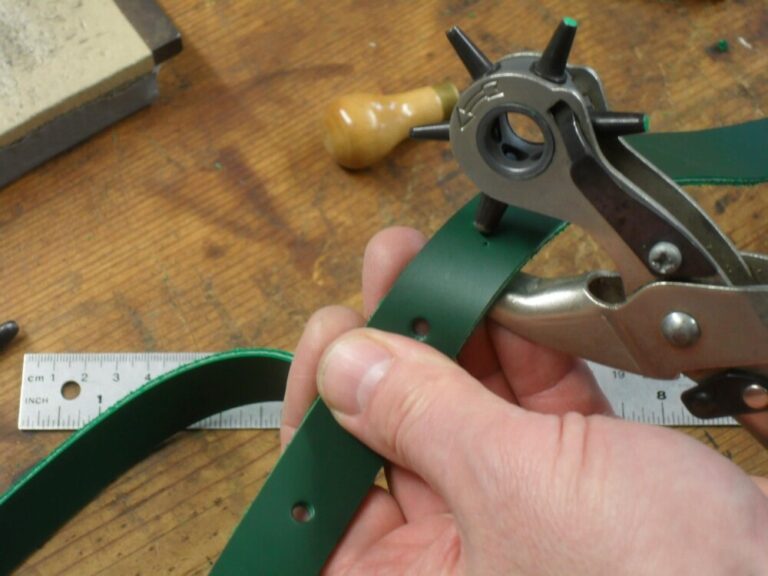 Making a Belt with Billy and Charlie - Billy and Charlie